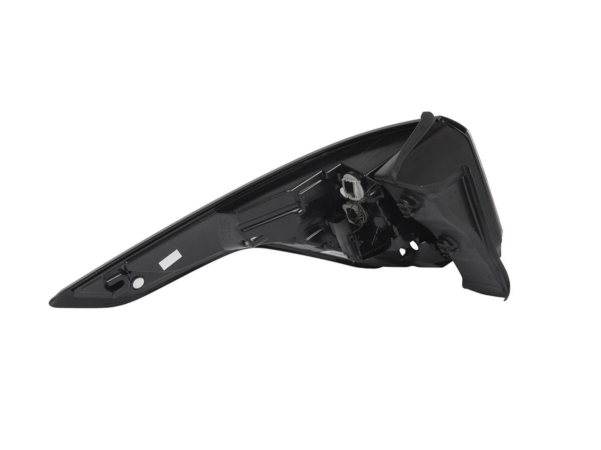 LAMPA TYLNA PRAWA ZEWNĘTRZNA KUGA 16-19 _ 2318158 _ GV41-13404-BH ...