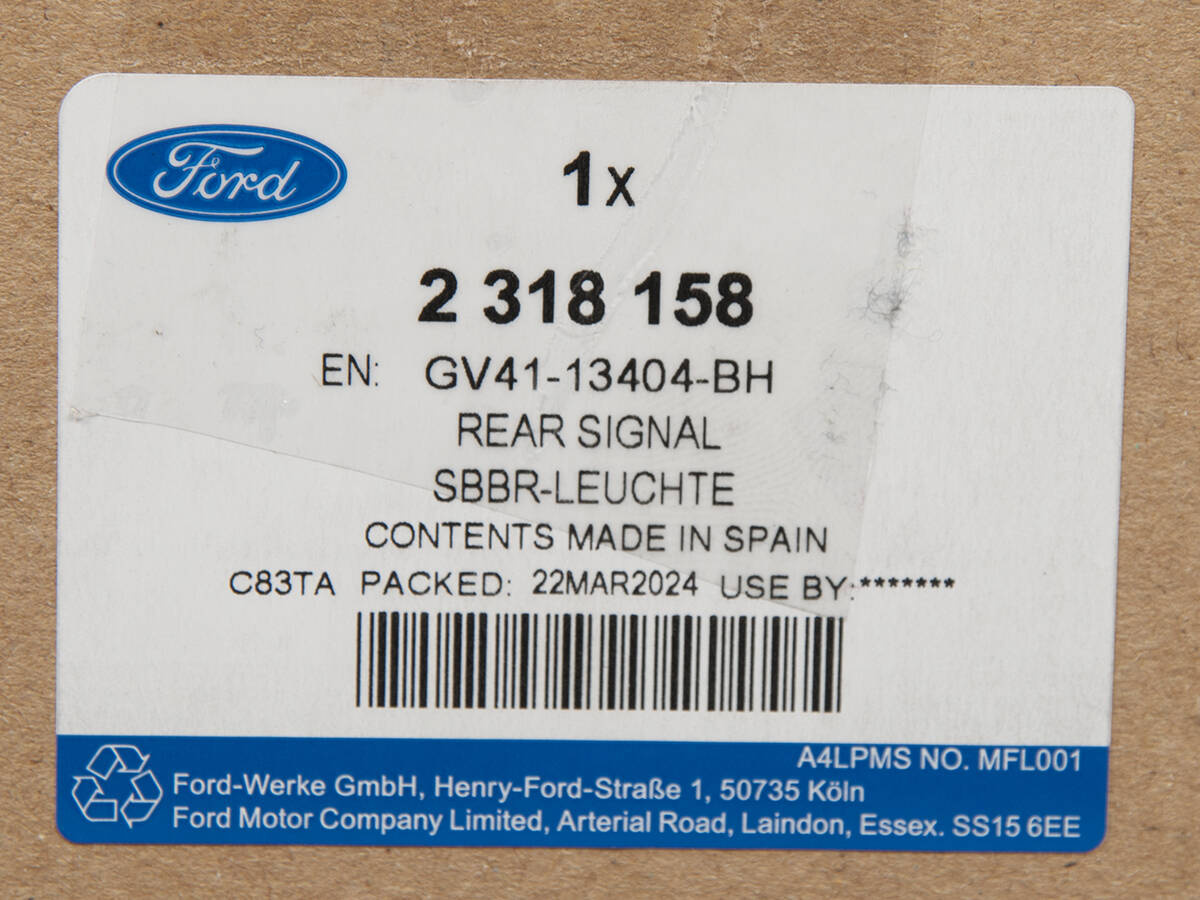 LAMPA TYLNA PRAWA ZEWNĘTRZNA KUGA 16-19 _ 2318158 _ GV41-13404-BH ...